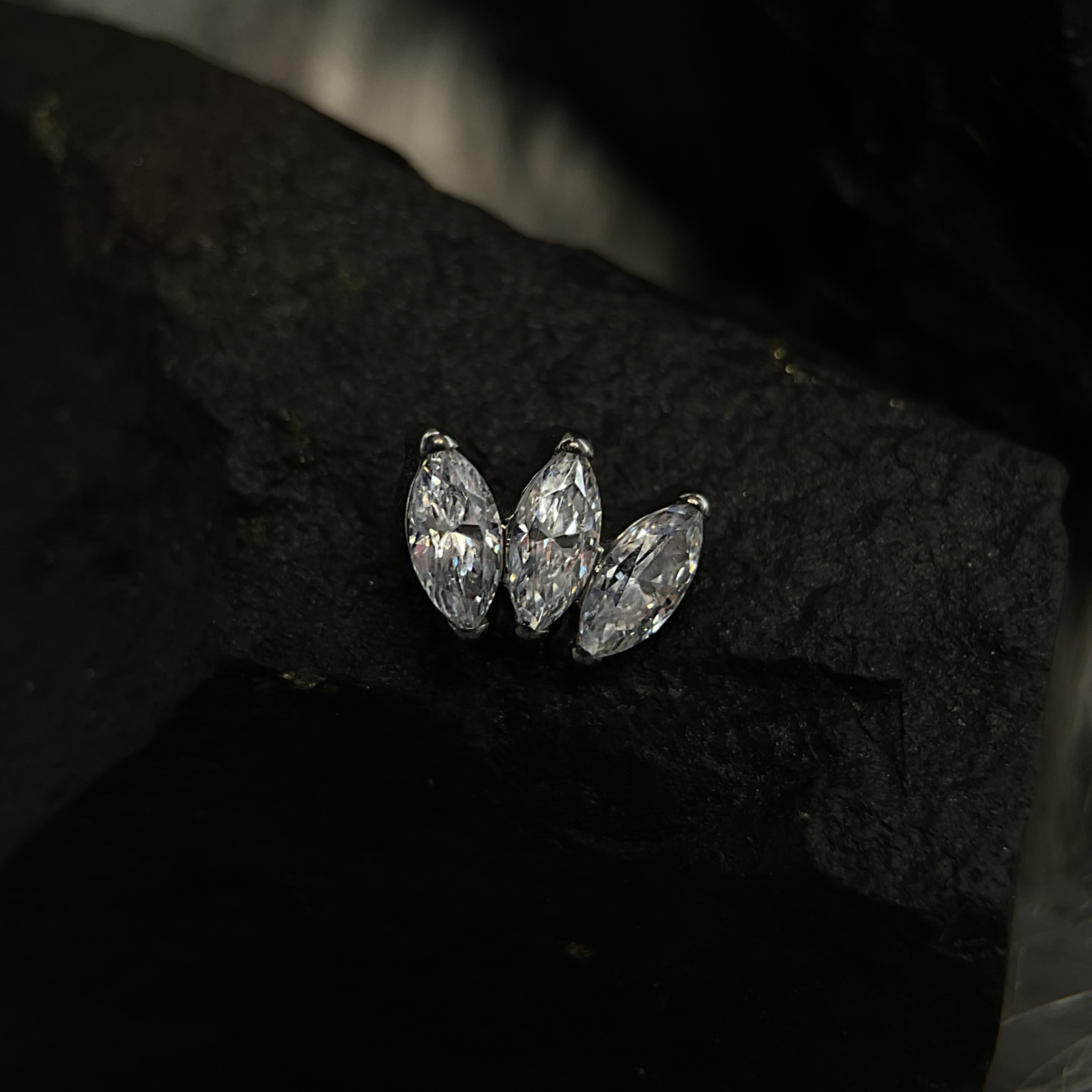 White Crown - Pierce Point Sklep On-line