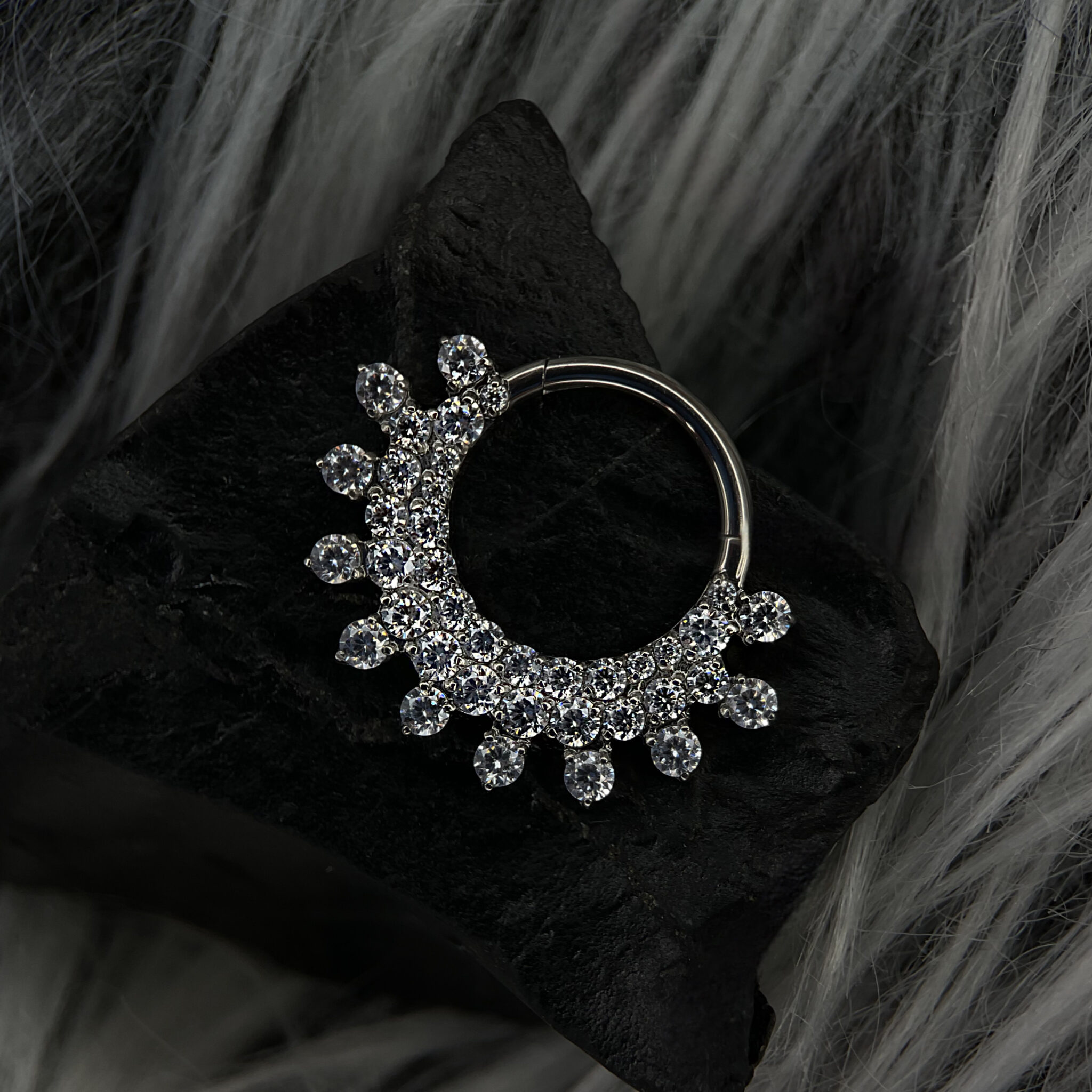 Pierce Point – Dodaj Blasku Swojemu Stylowi!